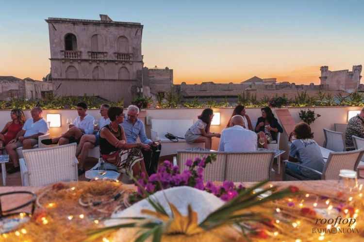 Rooftop Lounge Bar | BADIA NUOVA Apahot Hotel